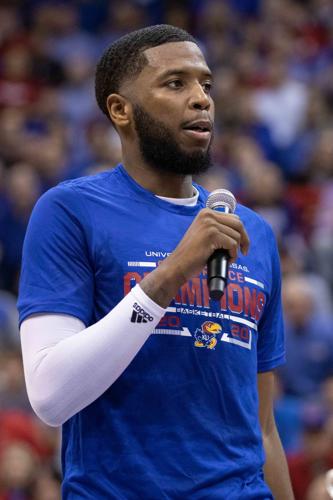 Former Kansas basketball star Isaiah Moss signs with Brisbane Bullets ...