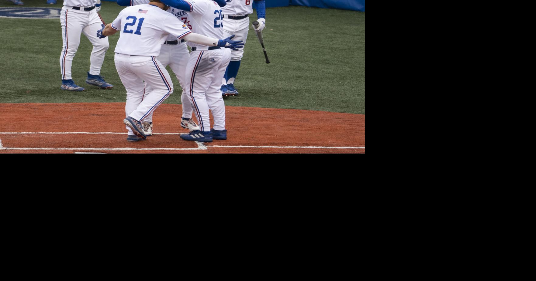 Kansas baseball burned by UIC Flames in season opener | Sports | kansan.com