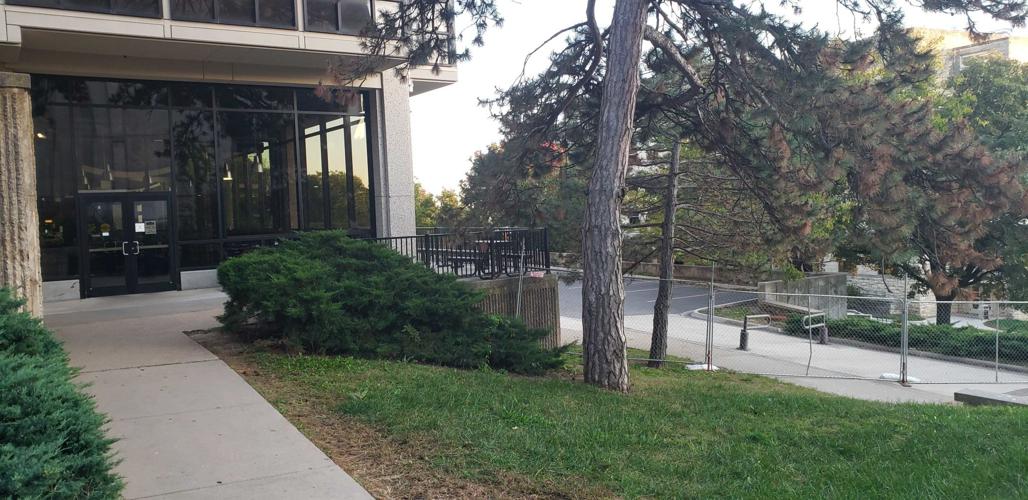 Wescoe Hall roof construction to close stairs from Malott Hall to The ...