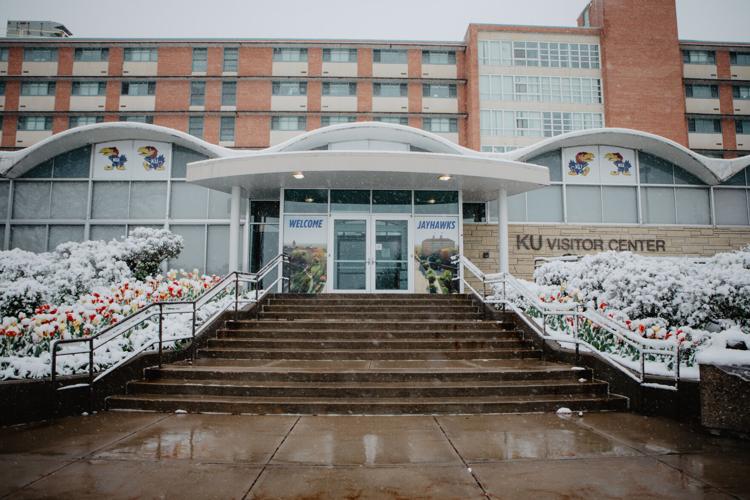 GALLERY: Snowfall in April surprises campus | Multimedia | kansan.com
