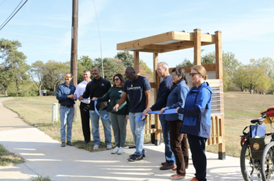 Lawrence Transit celebrates opening of new bus shelters | News | kansan.com