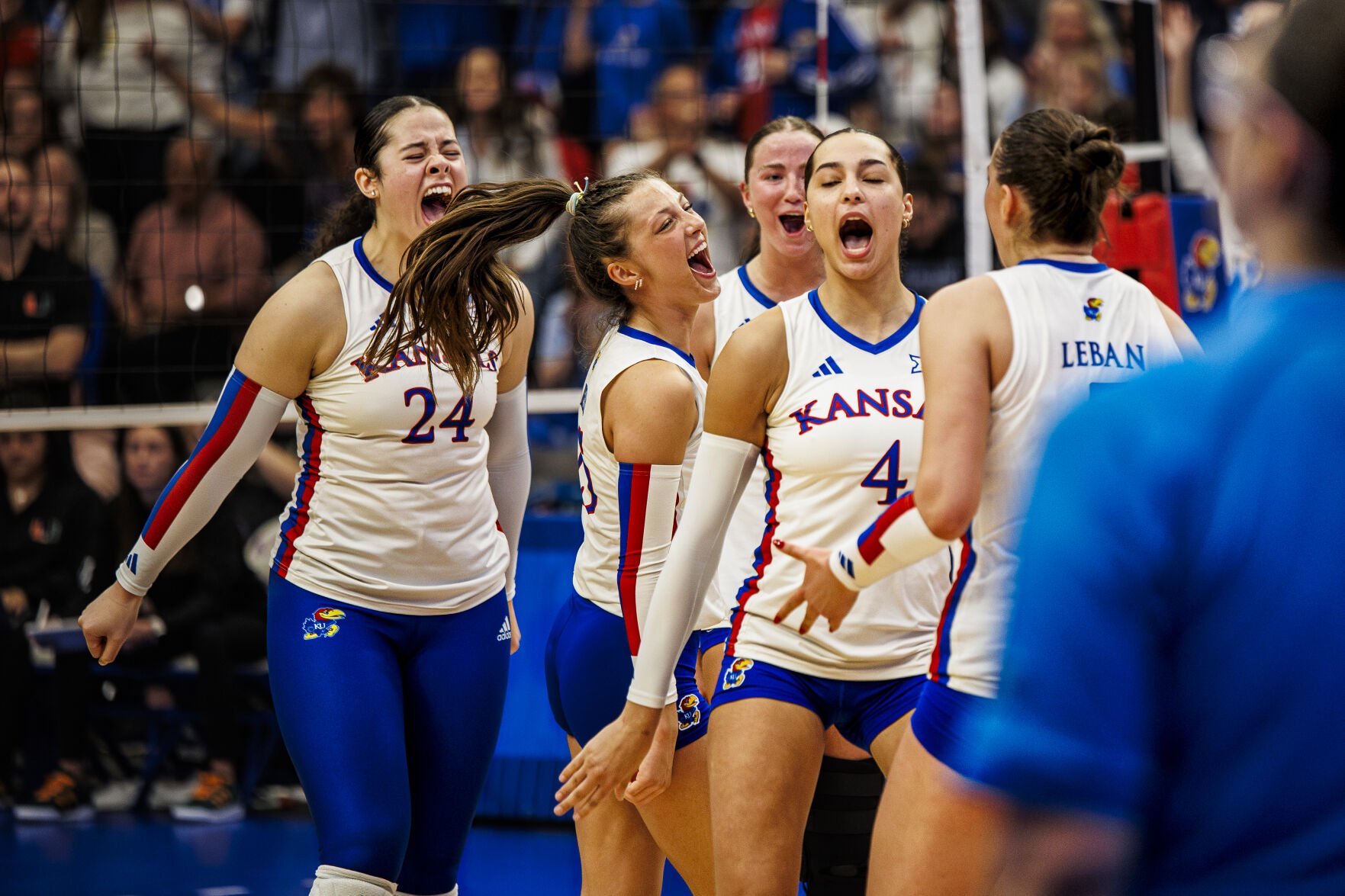 Kansas volleyball breaks through, advances to Sweet 16 with four-set ...