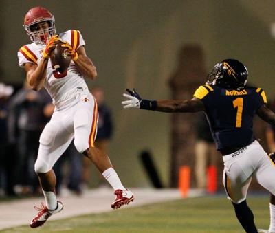 Opposing sideline: Kansas vs. Iowa State | Sports | kansan.com