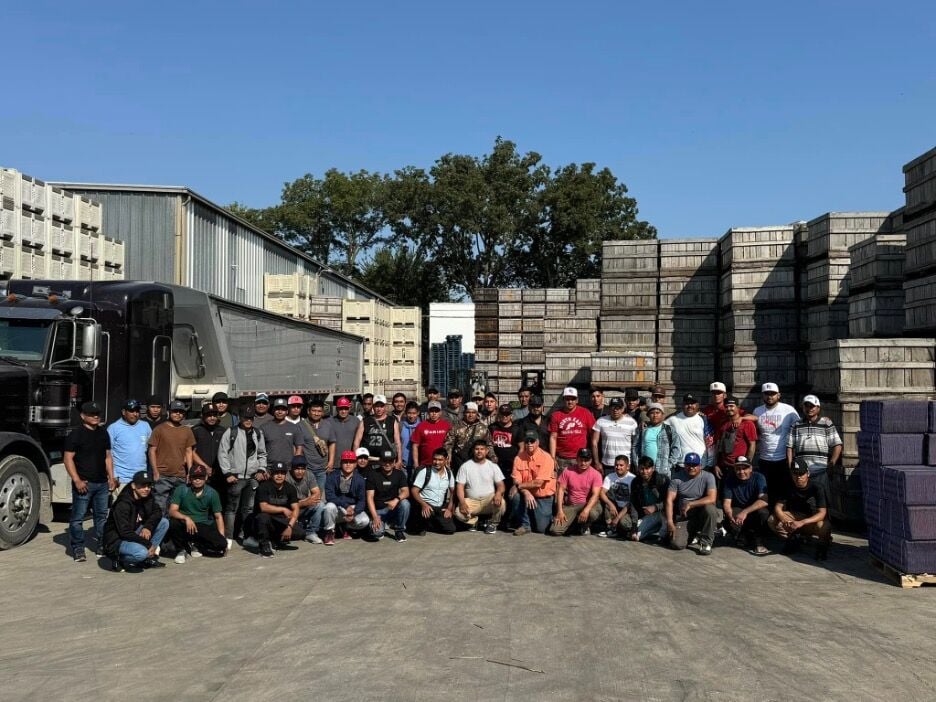 Farming without borders: The migrant workers powering US agriculture ...