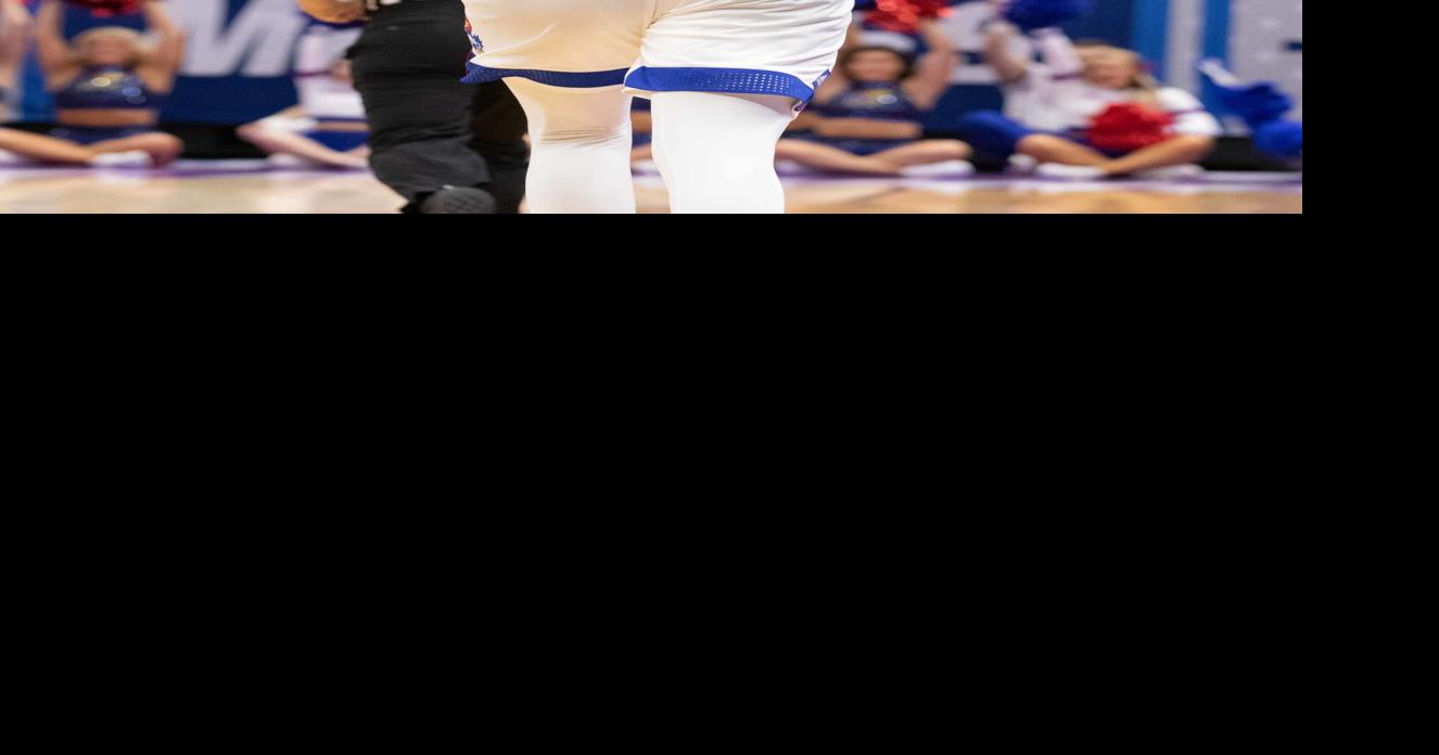 Dedric Lawson declares for NBA draft, forgoes senior season at KU ...