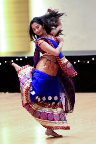 Students celebrate Indian culture at Garba event | News | kansan.com