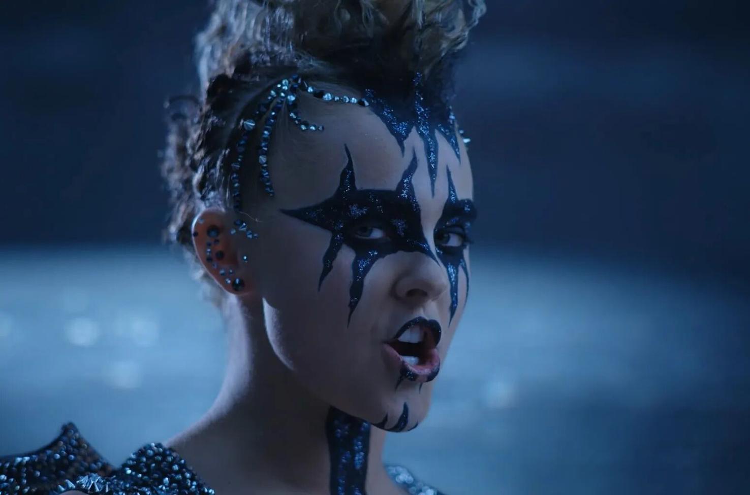 Jojo Siwa’s ‘bad girl’ era has students confused, underwhelmed | Arts ...