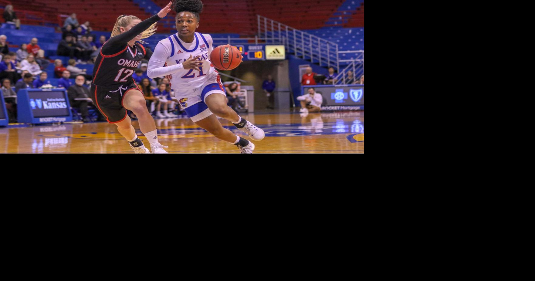 Women's basketball dynamic duo lead to undefeated record — so far ...