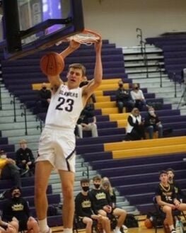 Class of 2022 forward Isaac Traudt receives offer from KU Men's ...