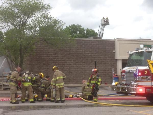 Developing: Fire damages Pet World; employees working to rescue animals ...