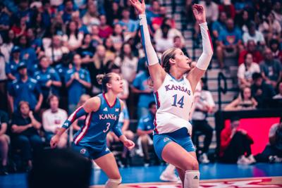 KU volleyball overcomes sloppy play to down No. 24 Marquette in first ...