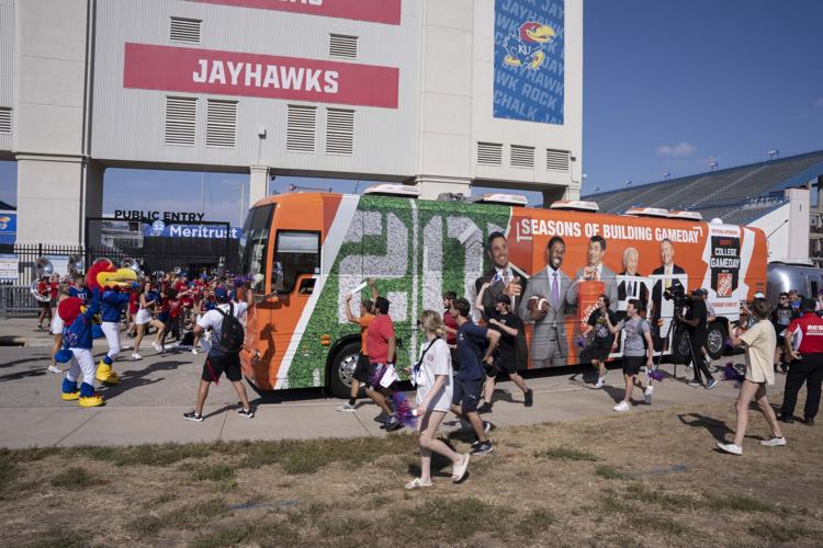 GALLERY: ESPN's College Gameday Bus Arrives at Memorial Stadium ...