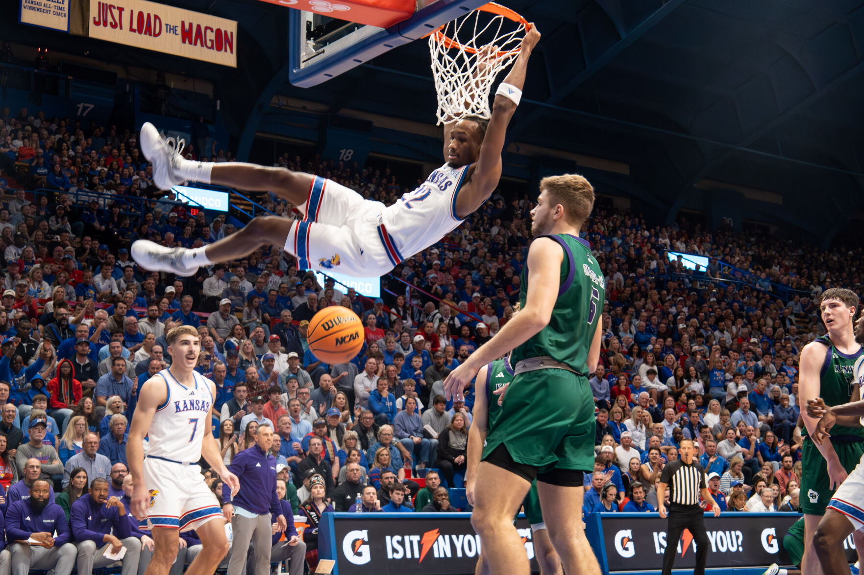 Kansas 94, Green Bay 51: Defense dominates, Peterson dazzles as ...