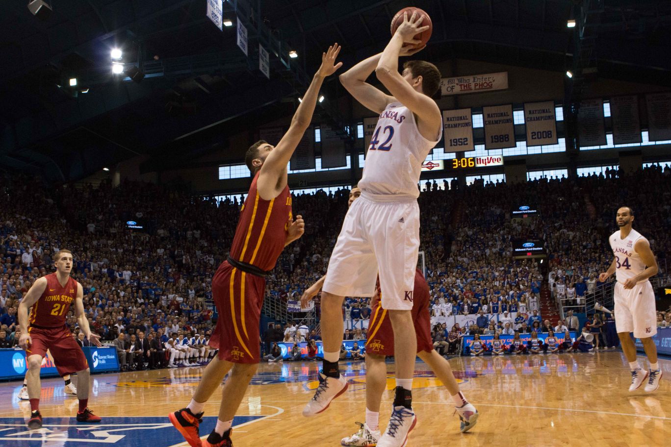 Then and now: Hunter Mickelson | Sports | kansan.com