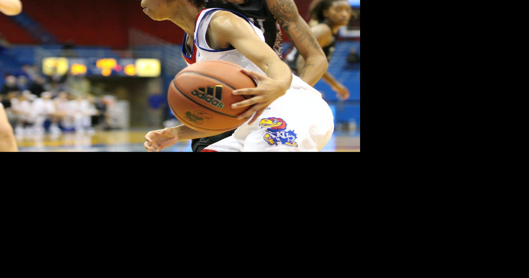 Women's basketball's Lyons continues to improve in win over Texas ...