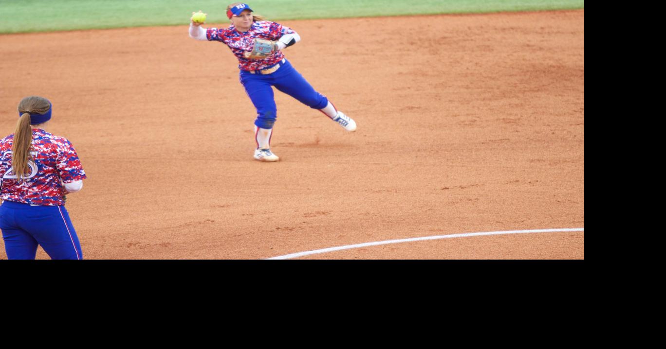 Looking back at the 2015 Kansas softball season | Sports | kansan.com