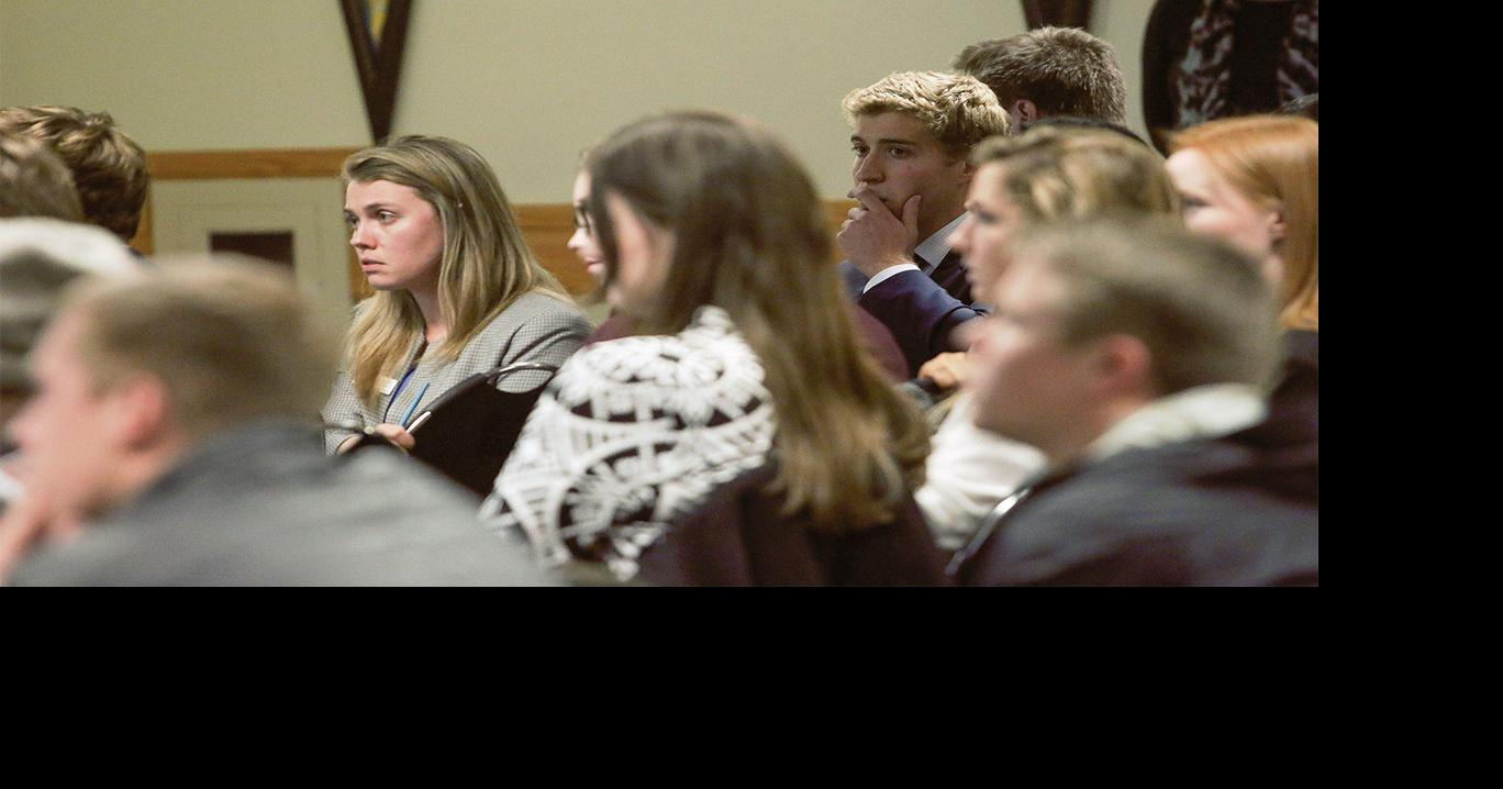 At lengthy meeting, audience demands action from KU Student Senate ...