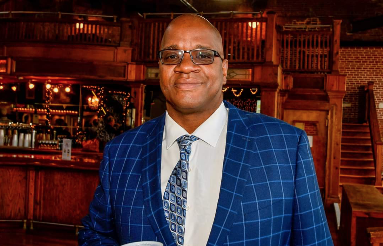 Lawrence's Santa Claus, a resident giving back | News | kansan.com