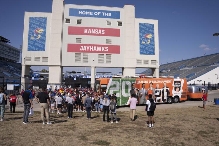 GALLERY: ESPN's College Gameday Bus Arrives at Memorial Stadium ...
