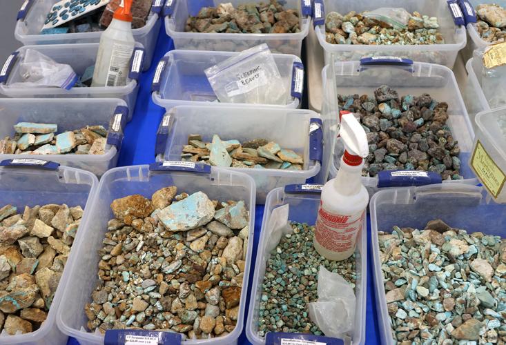 Mohave County Gemstoners show off their wares at annual Rock and Gem ...