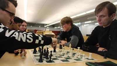 Chess Champs: Lee Williams chess team heads to state | | kdminer.com