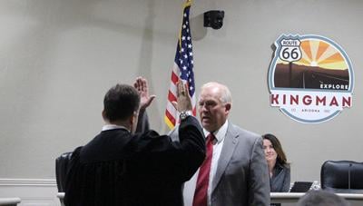 Ken Watkins sworn in as Kingman’s mayor | | kdminer.com
