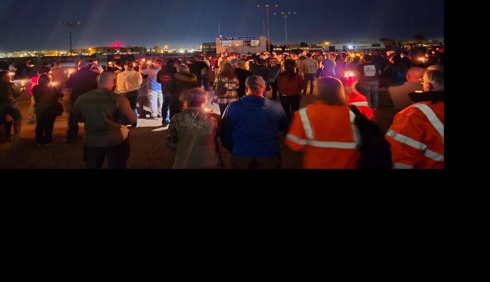 Photo Gallery: Candlelight vigil honors DPS troopers in Kingman ...