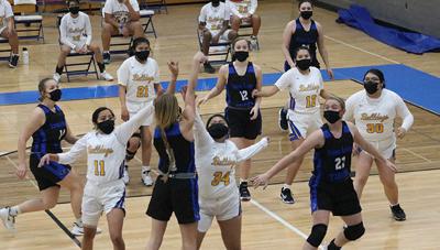 Kingman tops Tigers in girls basketball action | | kdminer.com
