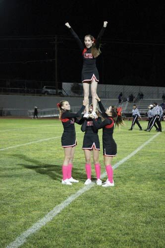 Kingman Photos: Cheer for the Volunteers | | kdminer.com