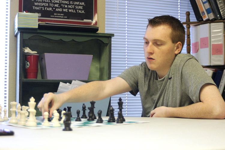 Kingman duo find their niche playing chess | | kdminer.com