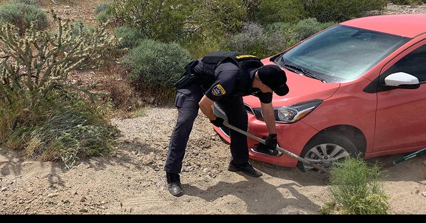 MCSO deputies use their muscle to free car | | kdminer.com