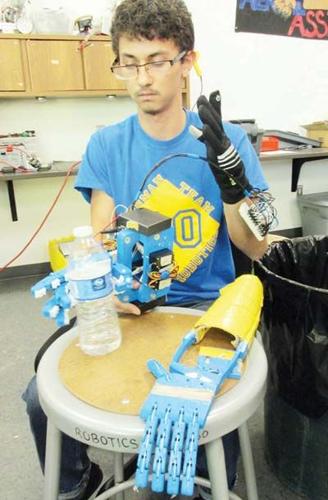 Gift of grab pays off for Kingman robot team | | kdminer.com
