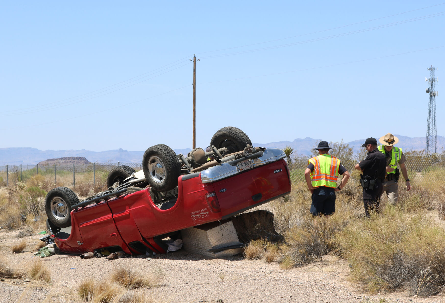 One-vehicle rollover accident on the I-40, no serious injuries ...