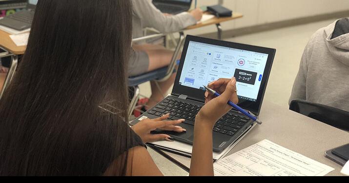 White Cliffs Middle School students benefiting from virtual learning program | | kdminer.com