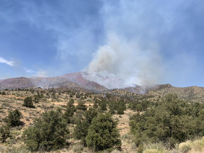 255-acre wildfire breaks out in Peacock Mountains, 50% contained by ...