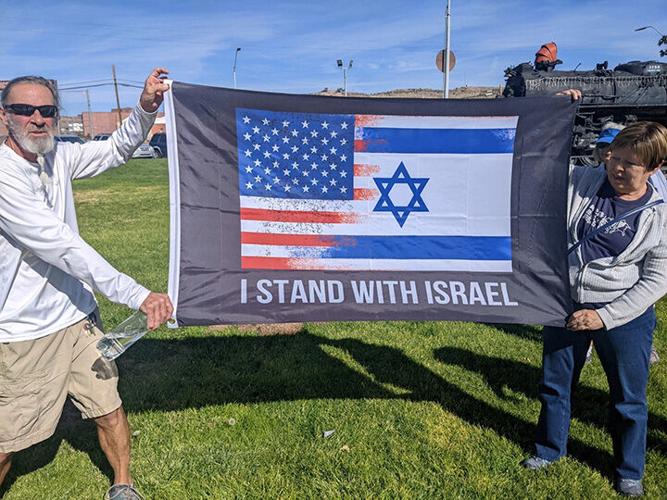 Residents share messages of support for Israel | News | kdminer.com