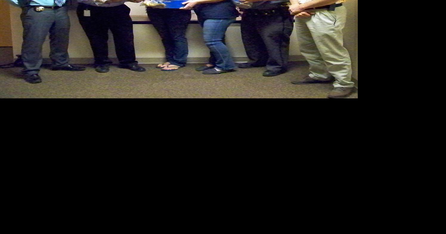 Cookies For A Cop brings treats to local officers | Features | kdminer.com