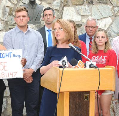 Lawmakers conflicted over 2 vaping bills | | kdminer.com