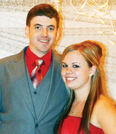 Engagement: Ryan Davis & Susan Milam | Milestones | kdminer.com