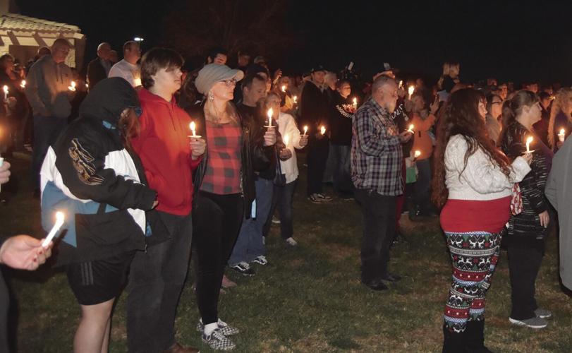 Community comes together for Anna Circle victims at vigil | News ...