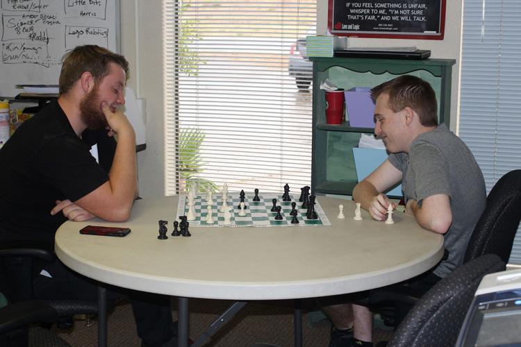 Kingman duo find their niche playing chess | | kdminer.com