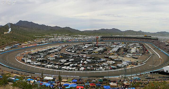 Wall-hugging Chastain, red-hot Bell eye 1st NASCAR title | | kdminer.com