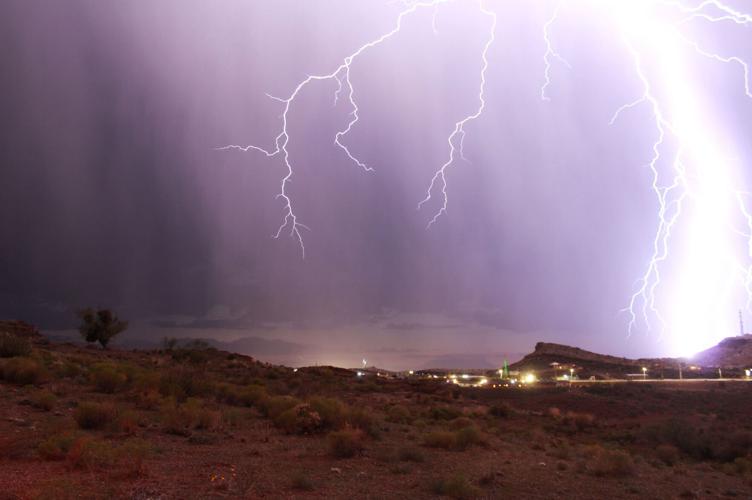 Frightening Lightning | Features | kdminer.com