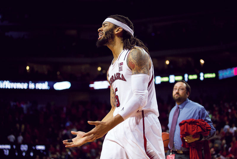 Incarnate Word shocks Huskers