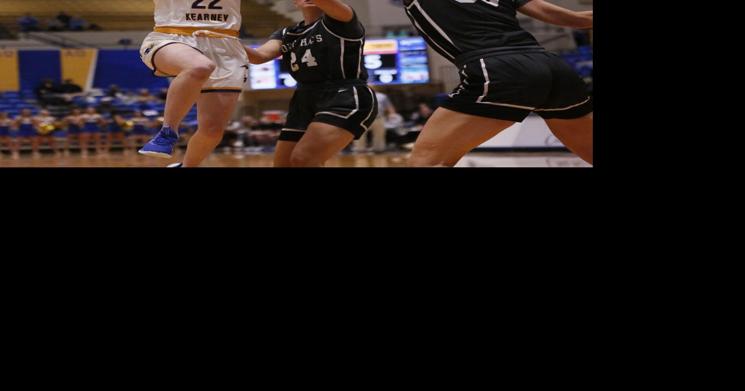 No. 20 Fort Hays State women squeak out win over Lopers