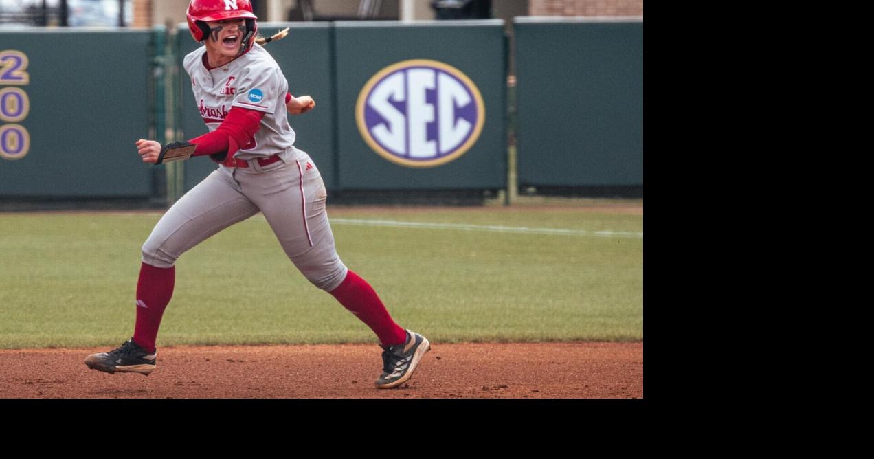 Nebraska softball wins, advances to Super Regionals