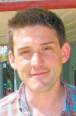 Kearney native’s crime drama center of World Theatre fundraiser