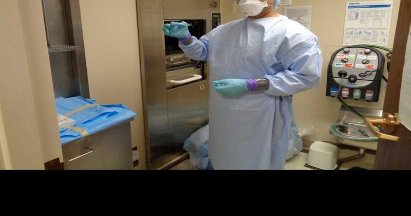 Nebraska Medical Center's Ebola containment strategy: Clean protective ...