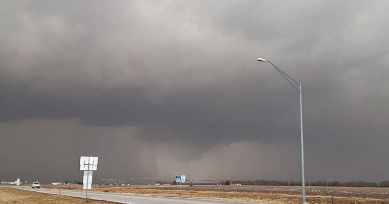 Kearney NE: Unusual weather for the area, funnel clouds