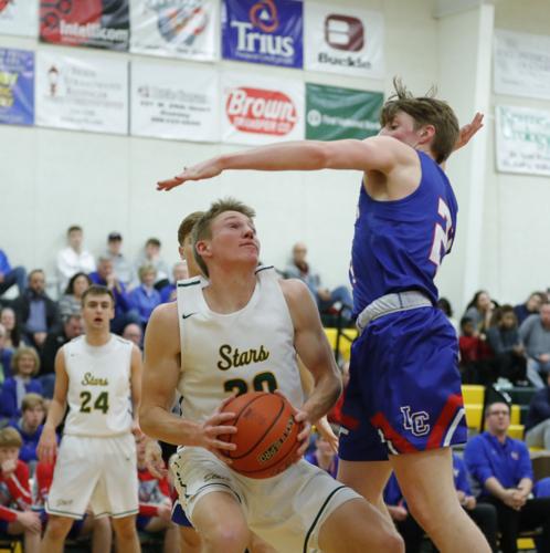 Stars overwhelmed by Lincoln Christian’s defense